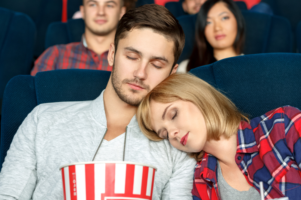 Cum să-ți organizezi o seară de filme inspirate din fapte reale - Perfectum